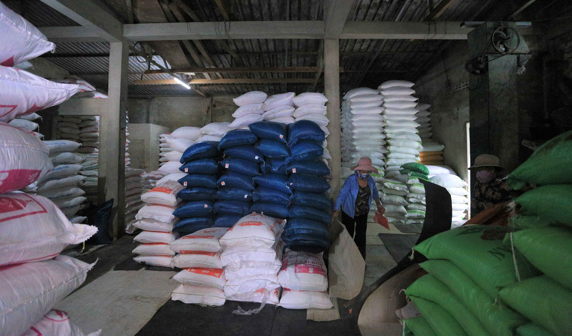 Chủ đại lý gạo ở Đà Nẵng treo tấm bảng khuyên khách không nên...mua ...