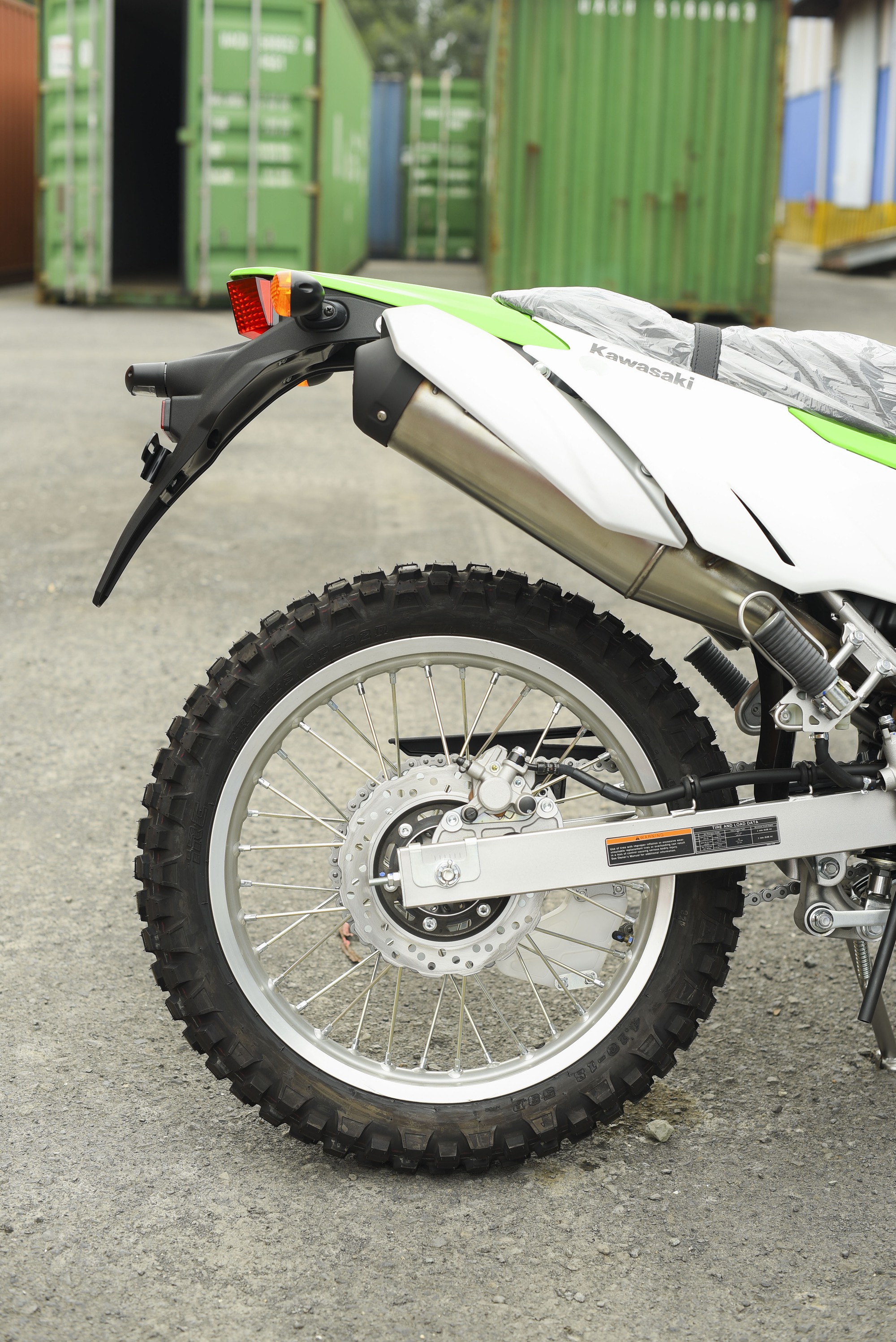 Ra mắt Kawasaki KLX230 tại Việt Nam - Xe 'cào cào' giá từ 145 triệu đồng