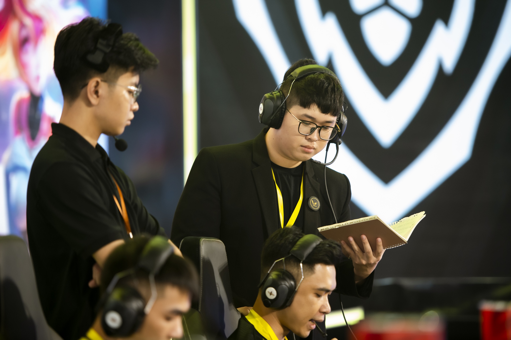 V Gaming thắng áp đảo BOX Gaming, tiến thẳng vào trận Chung kết tái đấu ...