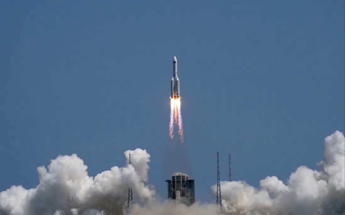 Lõi tên lửa Trung Quốc lại chuẩn bị rơi tự do xuống Trái Đất, dự kiến ...