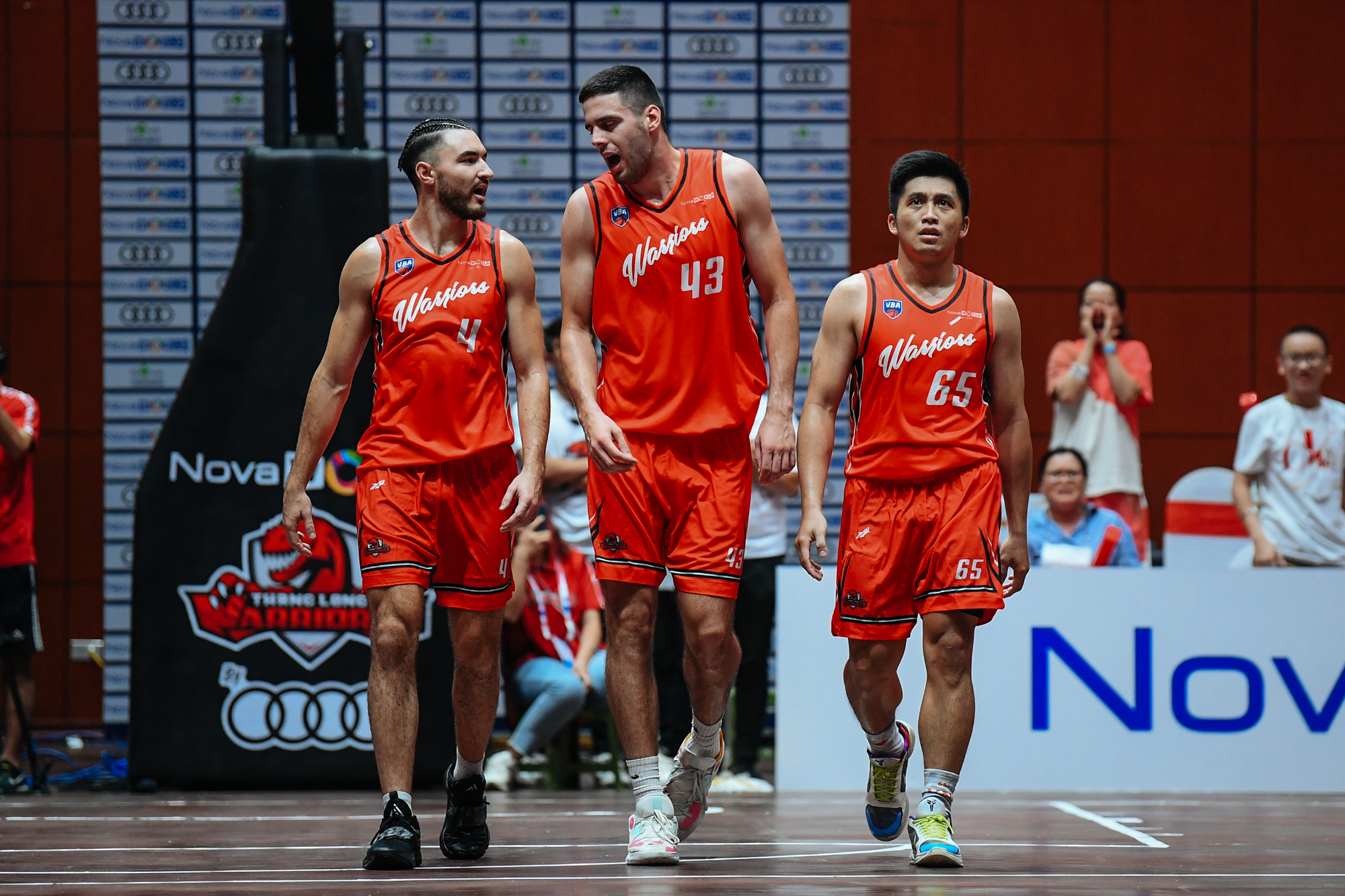 HLV Predrag Lukic chia tay Thang Long Warriors sau 4 năm gắn bó