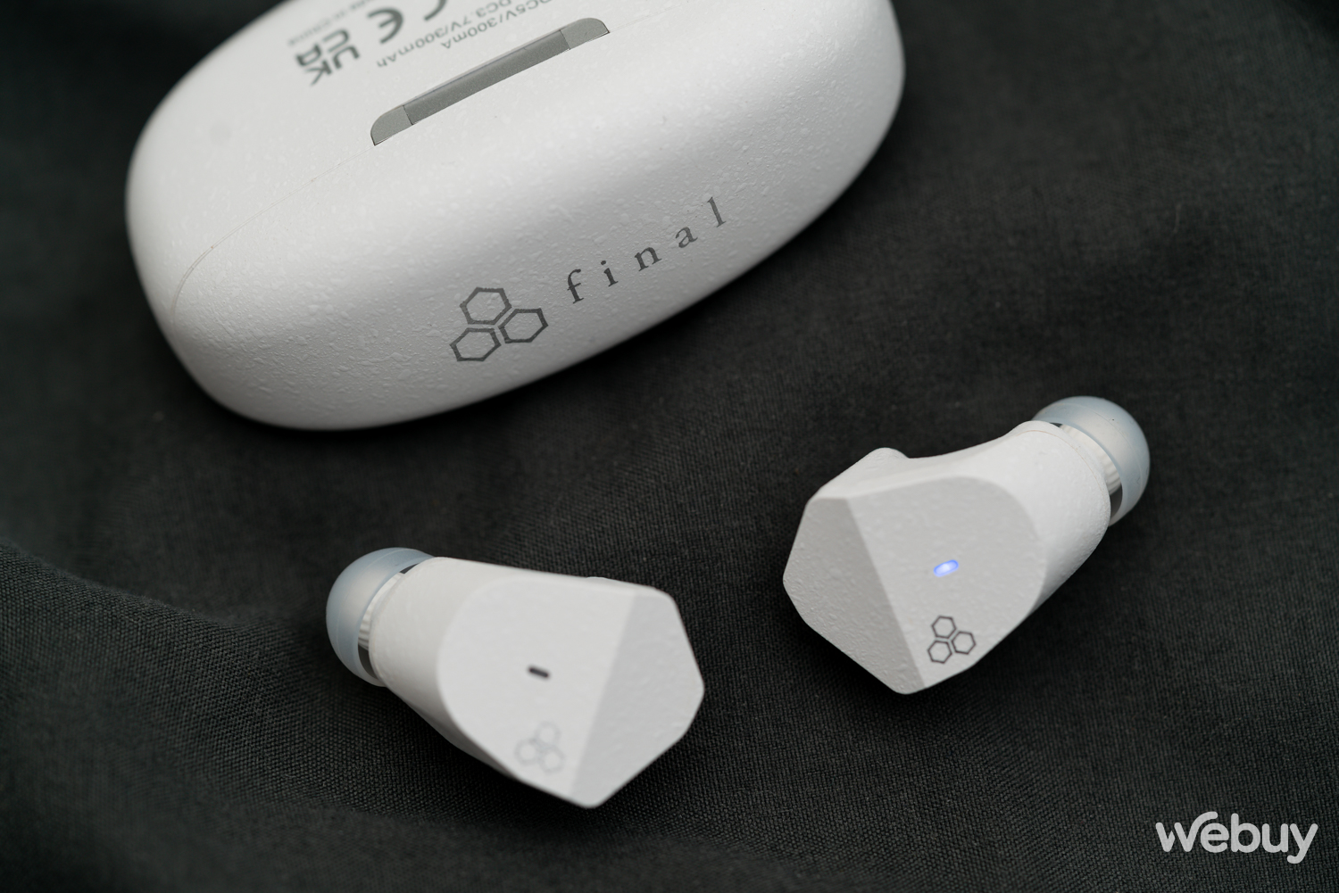 Đánh giá Final Audio ZE3000: Còn chỗ đứng cho tai nghe chỉ để nghe nhạc?