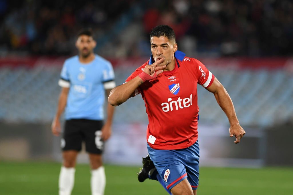 Luis Suarez lâm cảnh thất nghiệp trước World Cup 2022