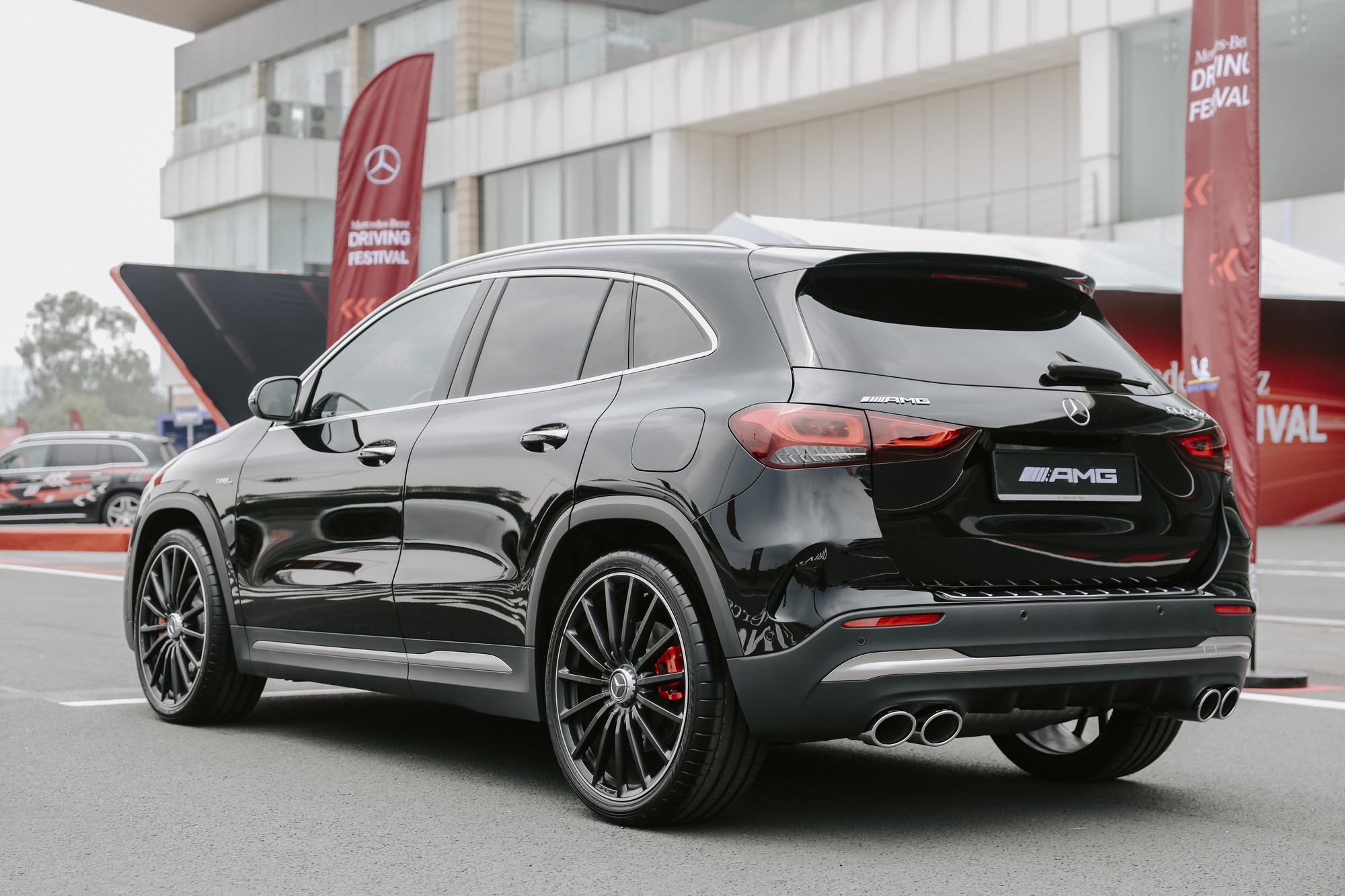 Khám phá Mercedes-AMG GLA 45 S chính hãng - SUV giá 3,43 tỷ đồng cho ...