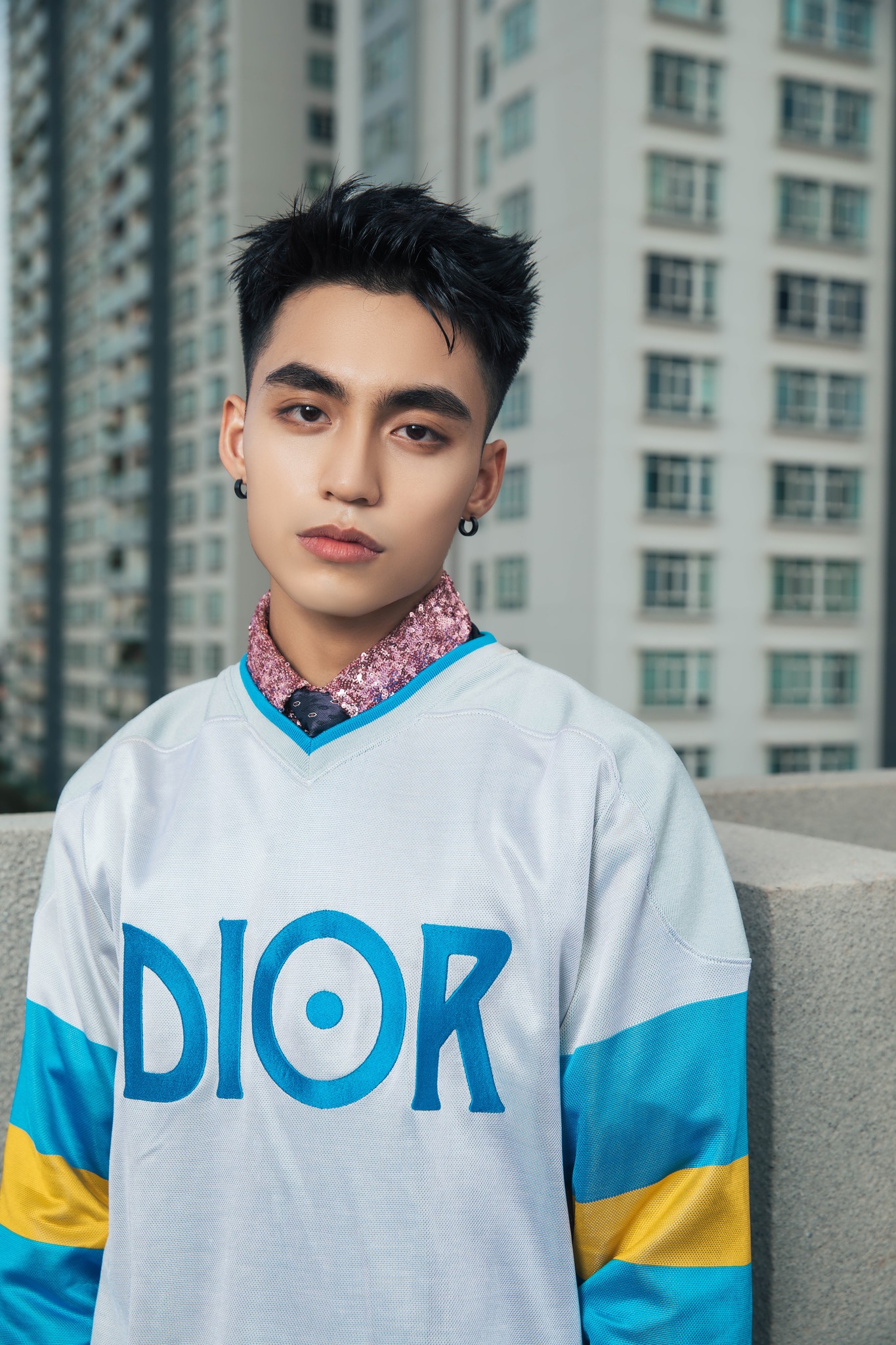 Màn trình diễn mới nhất của MONO gây xôn xao khắp MXH: Điển trai cuốn ...