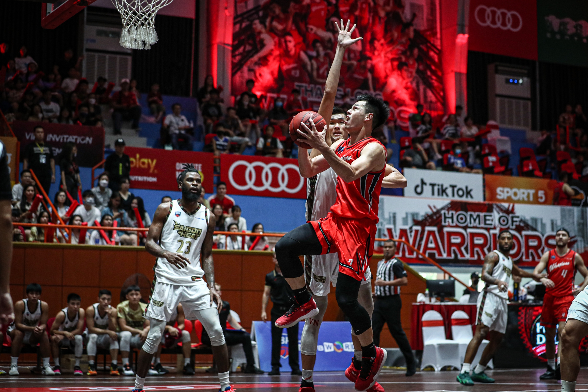 VBA Awards 2022: Shane Henry "đại thắng" danh hiệu cá nhân