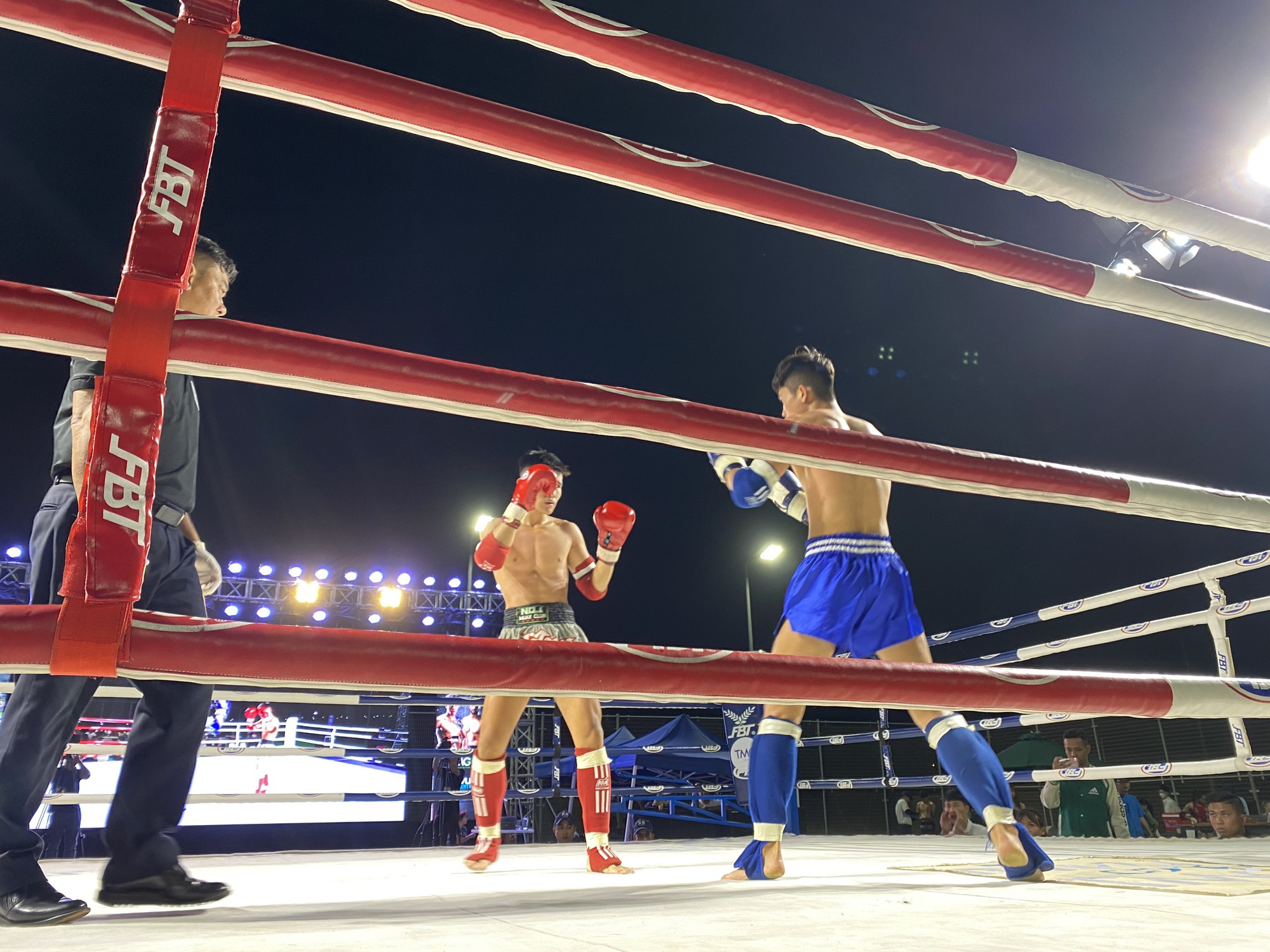 Các võ sĩ trong và ngoài nước so tài tại “Đêm chiến Muay Thai”