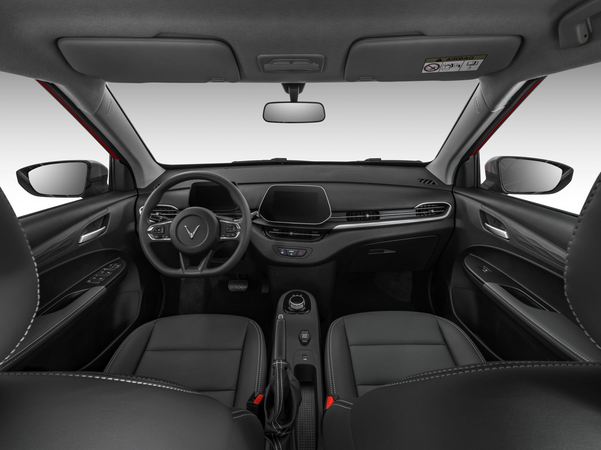 Vinfast chính thức bàn giao xe VF5 Plus cho khách hàng