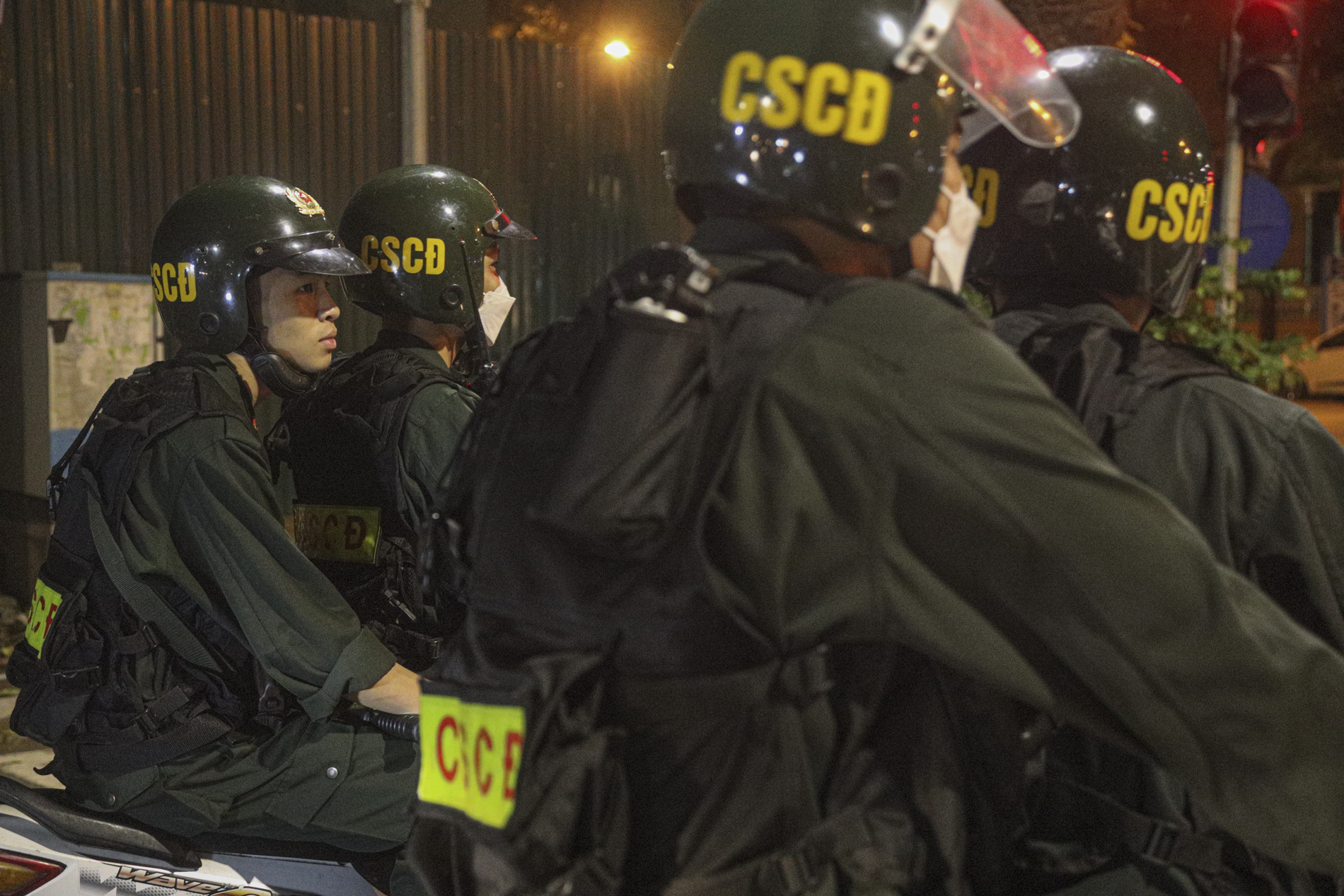 Xuyên đêm cùng lực lượng CSCĐ thủ đô: “Thức để cho người dân ngủ ngon”