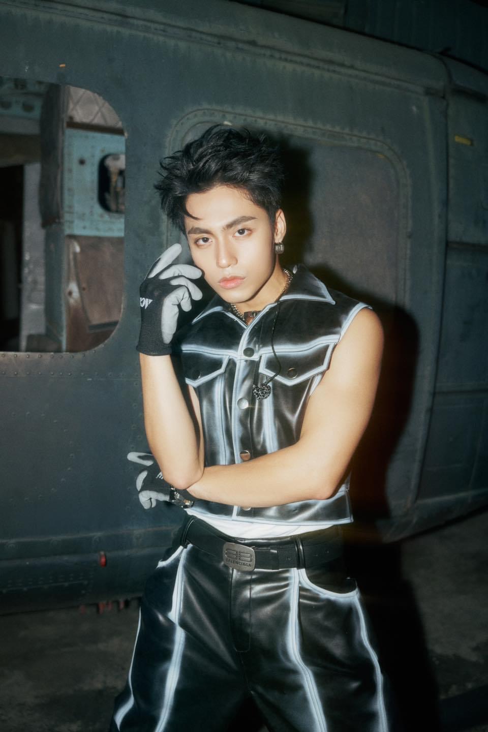 Dàn nghệ sĩ trẻ đứng chung sân khấu cùng Charlie Puth: MONO ...