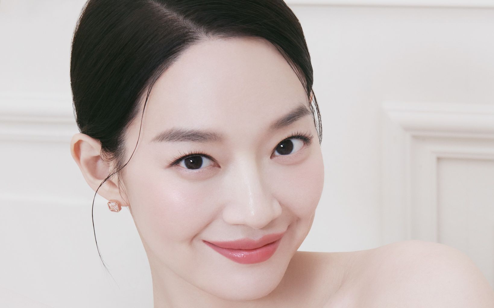 Shin Min-A nhan sắc trong trẻo khi trở thành nàng thơ của Clé de Peau ...