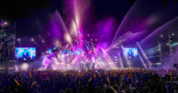 Tiger Crystal Rave 2.0, chuỗi Water EDM Festival được hàng ngàn Raver ...