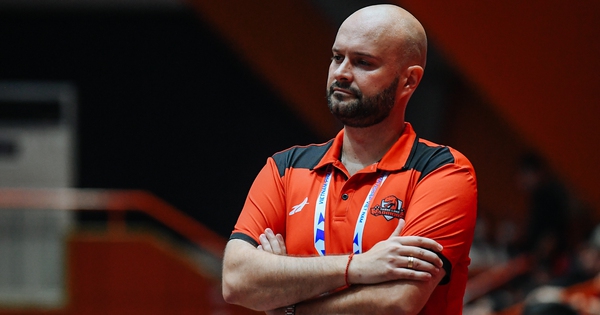 HLV Predrag Lukic chia tay Thang Long Warriors sau 4 năm gắn bó